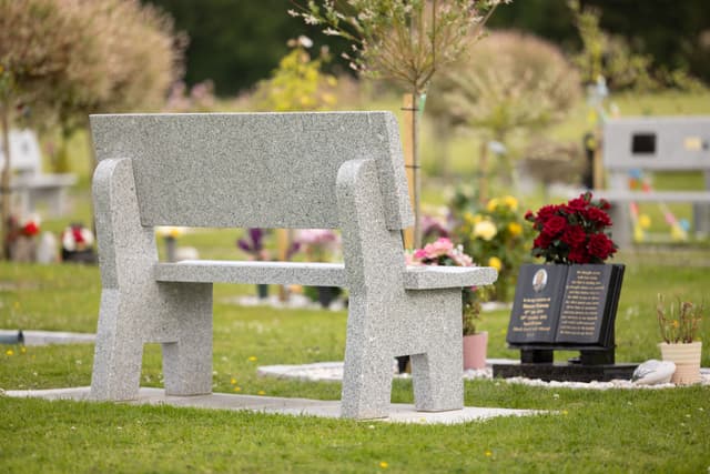 Memorials | Gordon Barber